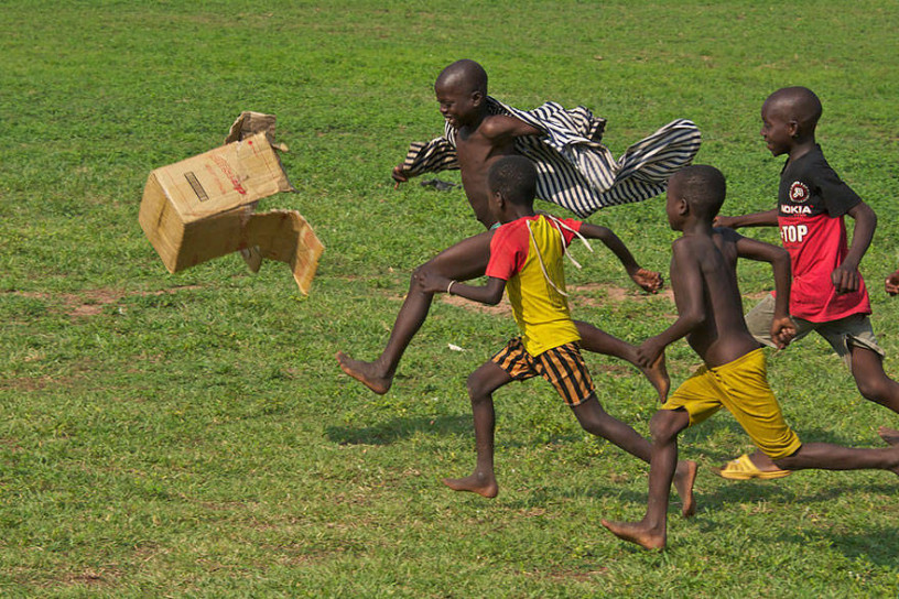 27 Photos Of Children From Around The World Playing Outside. This Is ...