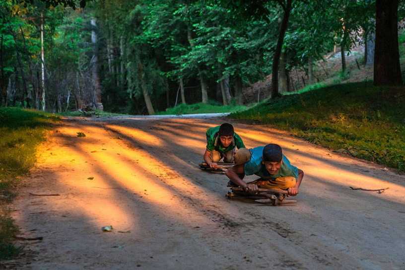 27 Photos Of Children From Around The World Playing Outside. This Is ...