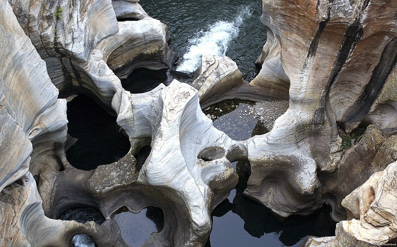 7 Sensational Pictures of Bourke’s Luck Potholes in South Africa ...