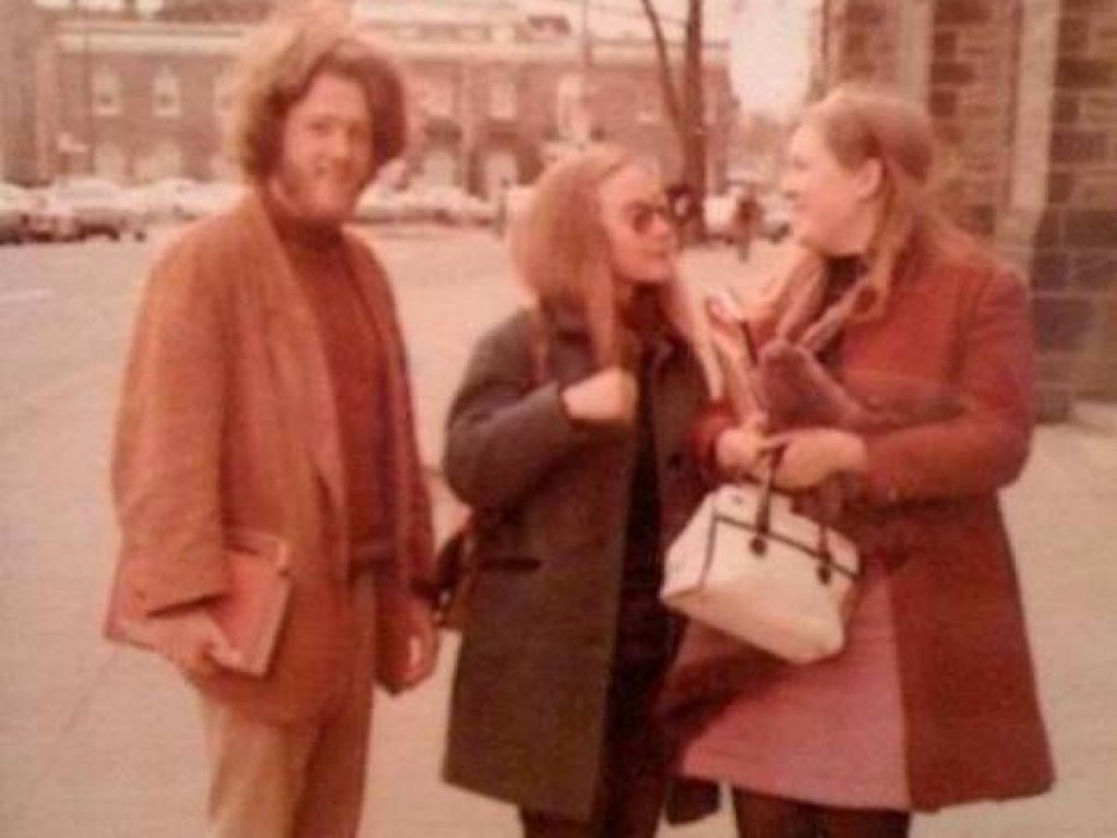 20 Cute Vintage Photos Of Bill Clinton & Hillary Clinton Early Life ...