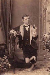 10 Most Disturbing, Mystifying & Vintage Images of Circus Performers ...