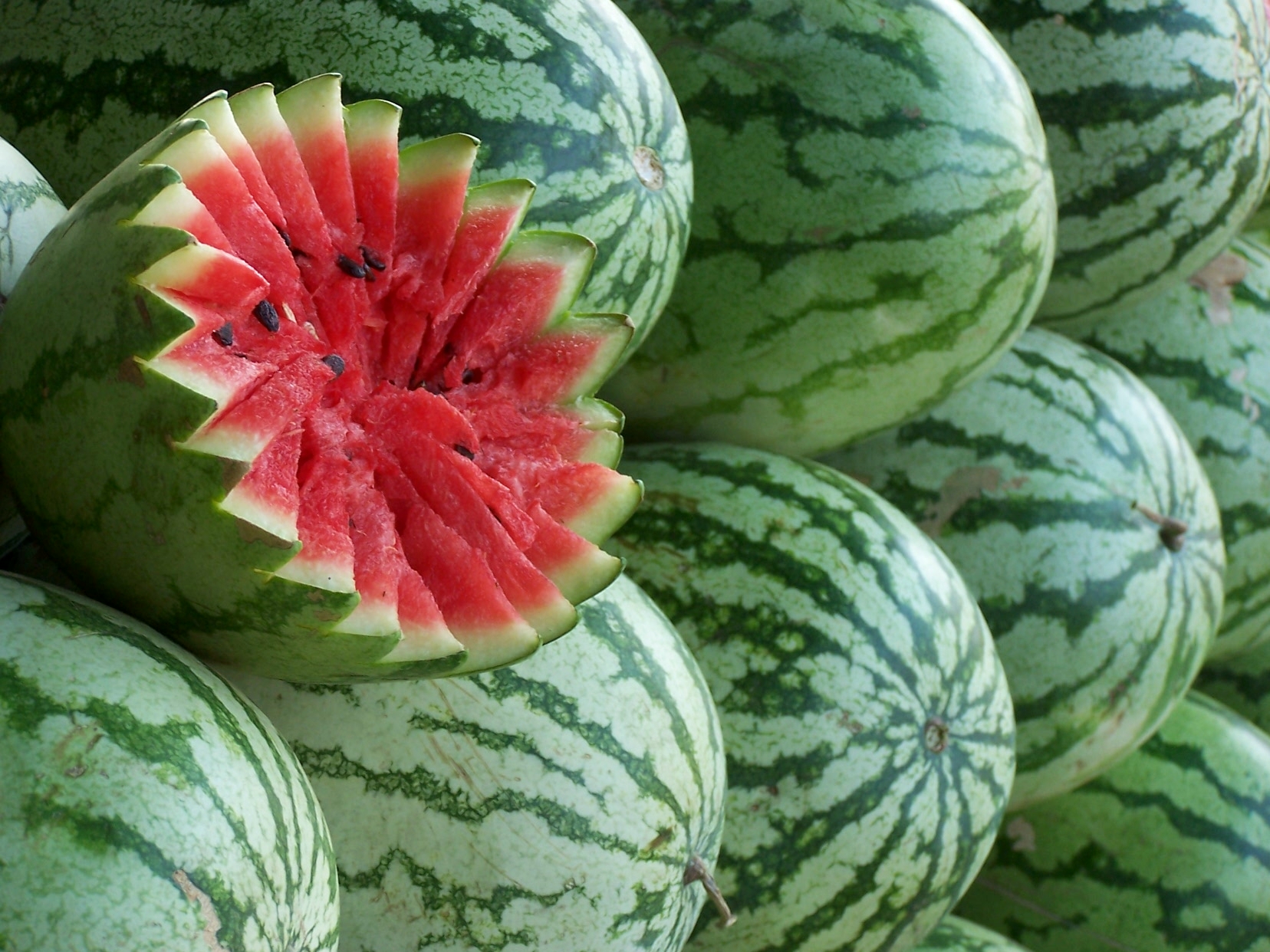 15 Amazing & Proven Health Benefits of Watermelon | Reckon Talk