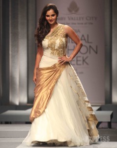 16 Hottest Indian Sports Women | Glamorous & Sexy Female Athletes ...