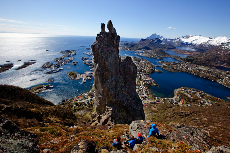 Hiking Heaven Cliffs in Norway – Part-IV: Svolvaergeita | Reckon Talk