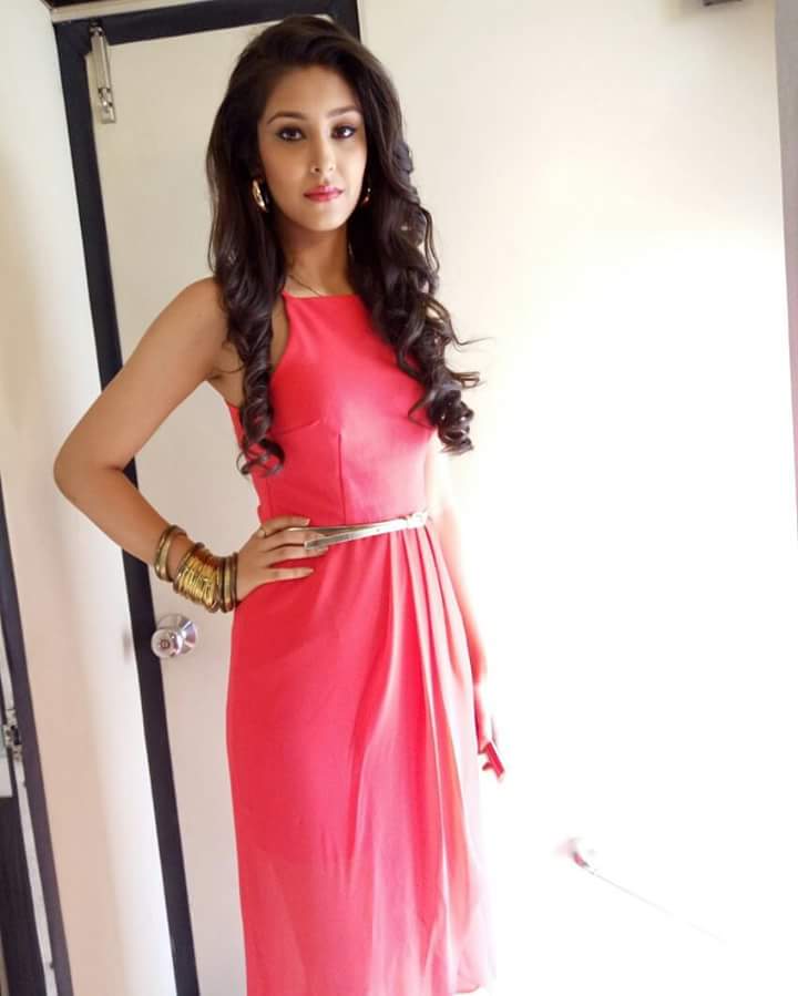 15 Hot And Spicy Photos Of Navneet Kaur Dhillon Loveshhuda Girl Reckon Talk