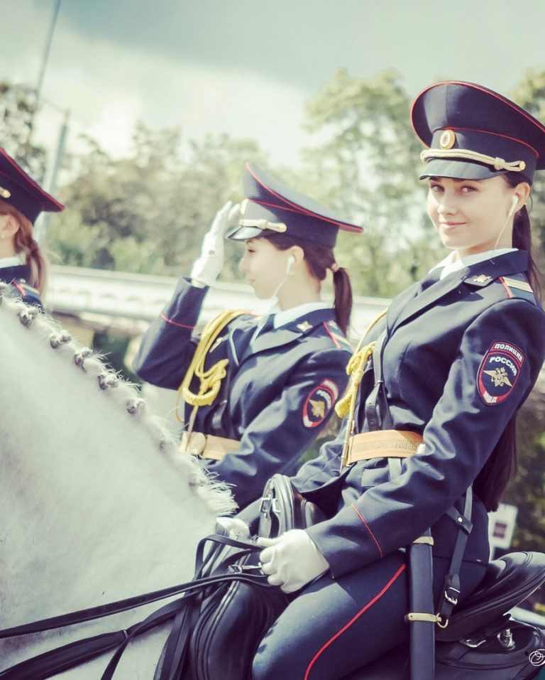 7 Photos of Beautiful Mounted Police Girls From Russia | Reckon Talk