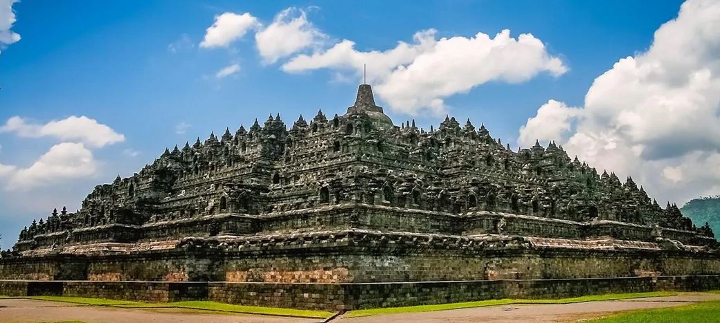 35 Amazingly Beautiful Temple Complexes Famous In The World | Reckon Talk