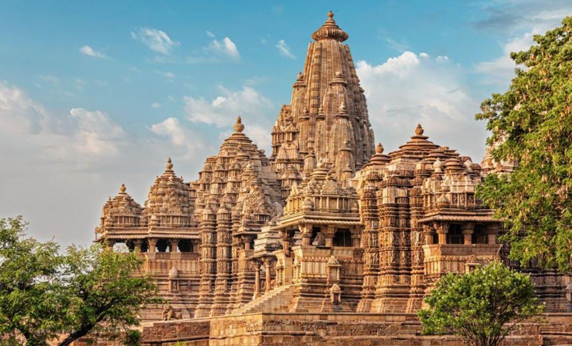 Most Amazing & Beautiful Temple Complexes Famous In The World | Reckon Talk