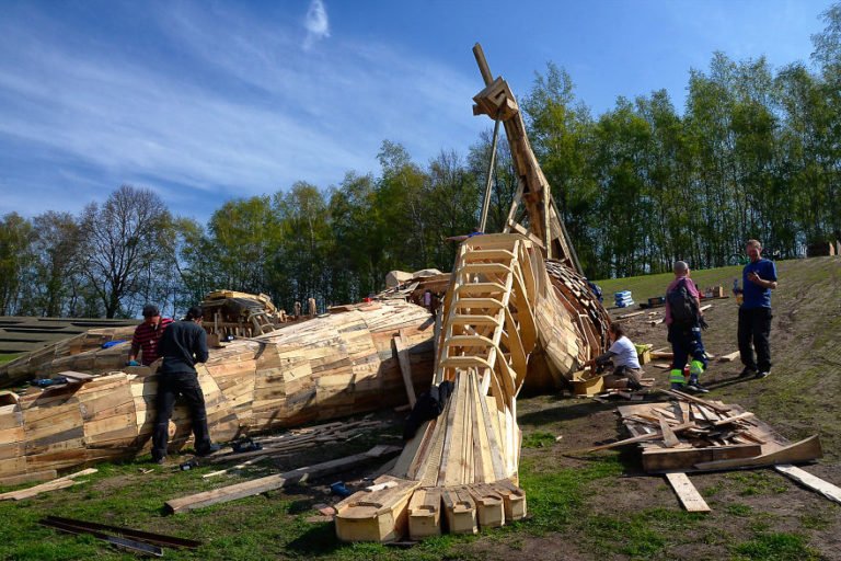 Who is Thomas Dambo? His Giant Wooden Troll Locations, Artwork Photos ...