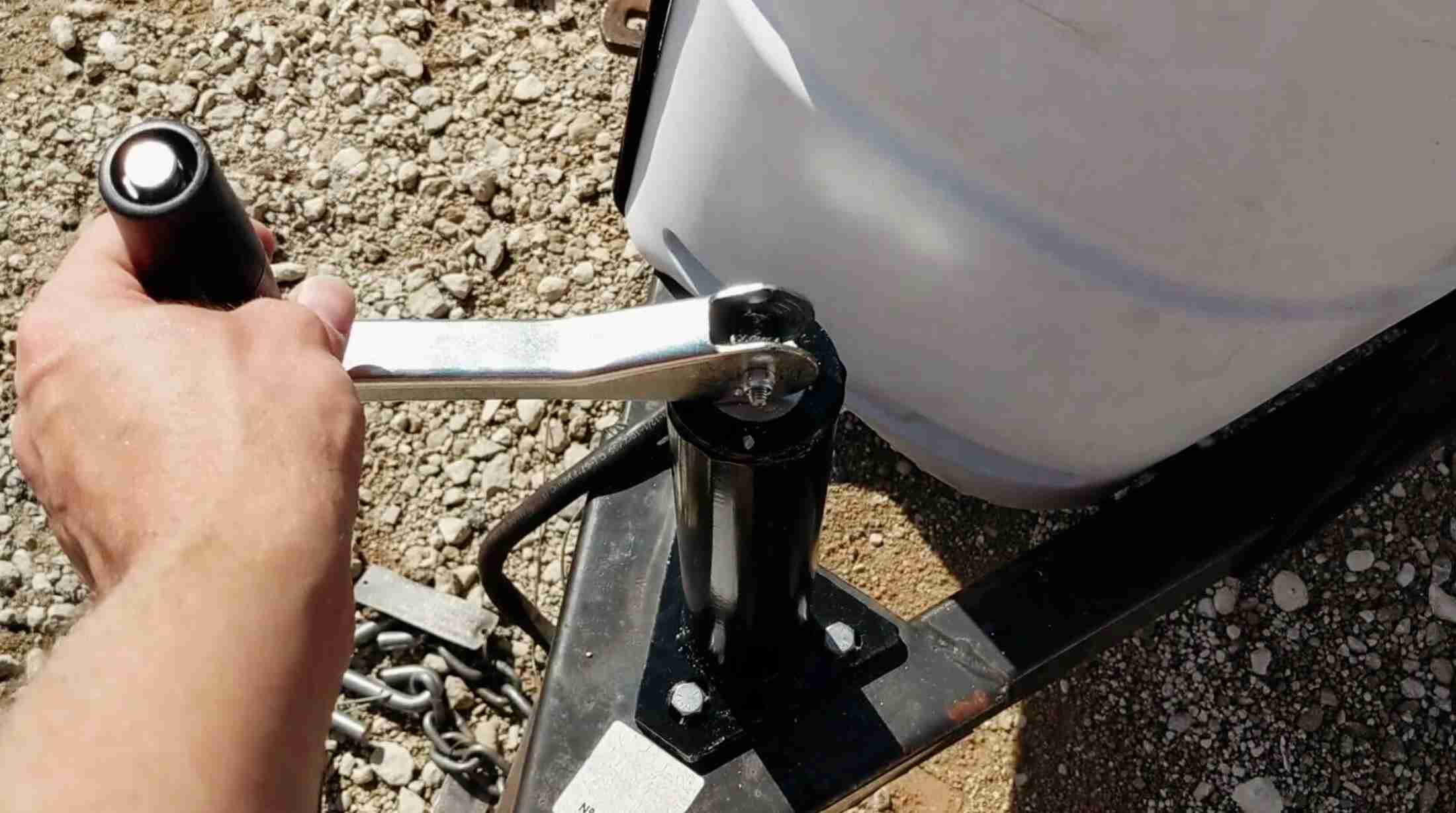 Operating a Trailer Jack Work: Important Parts And Its Functions ...